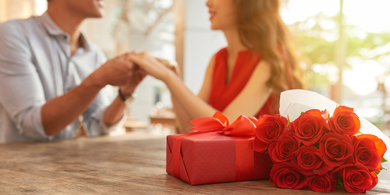 Best 1st anniversary Gift Ideas For Couples Newly Married Couples Gifts