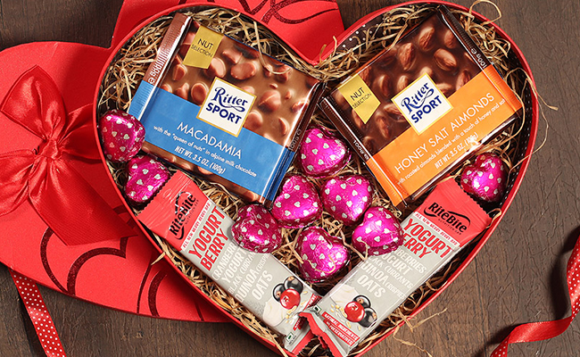 11 Most Loving Anniversary Gifts For Bhaiya Bhabhi Anniversary Gift 